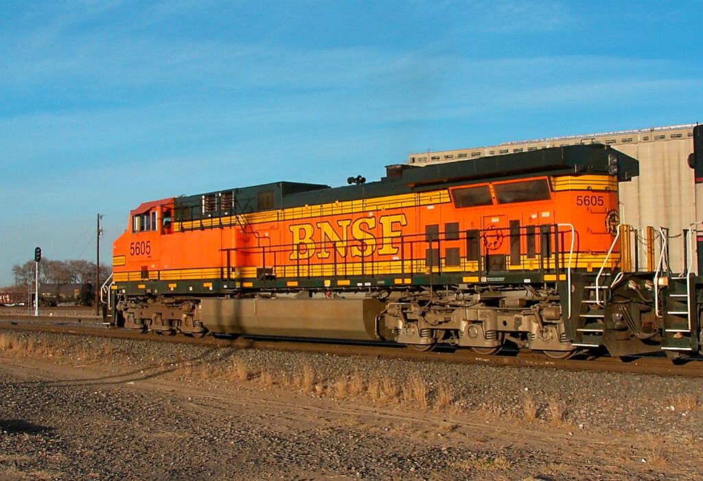 BNSF 5605